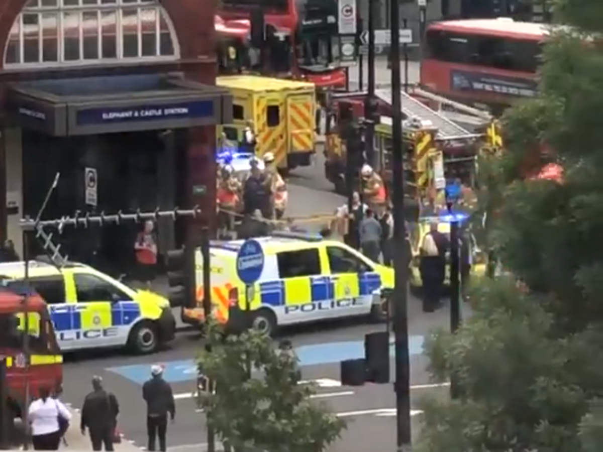 Elephant and Castle incident: Man robbed on Tube train then ‘sprayed ...