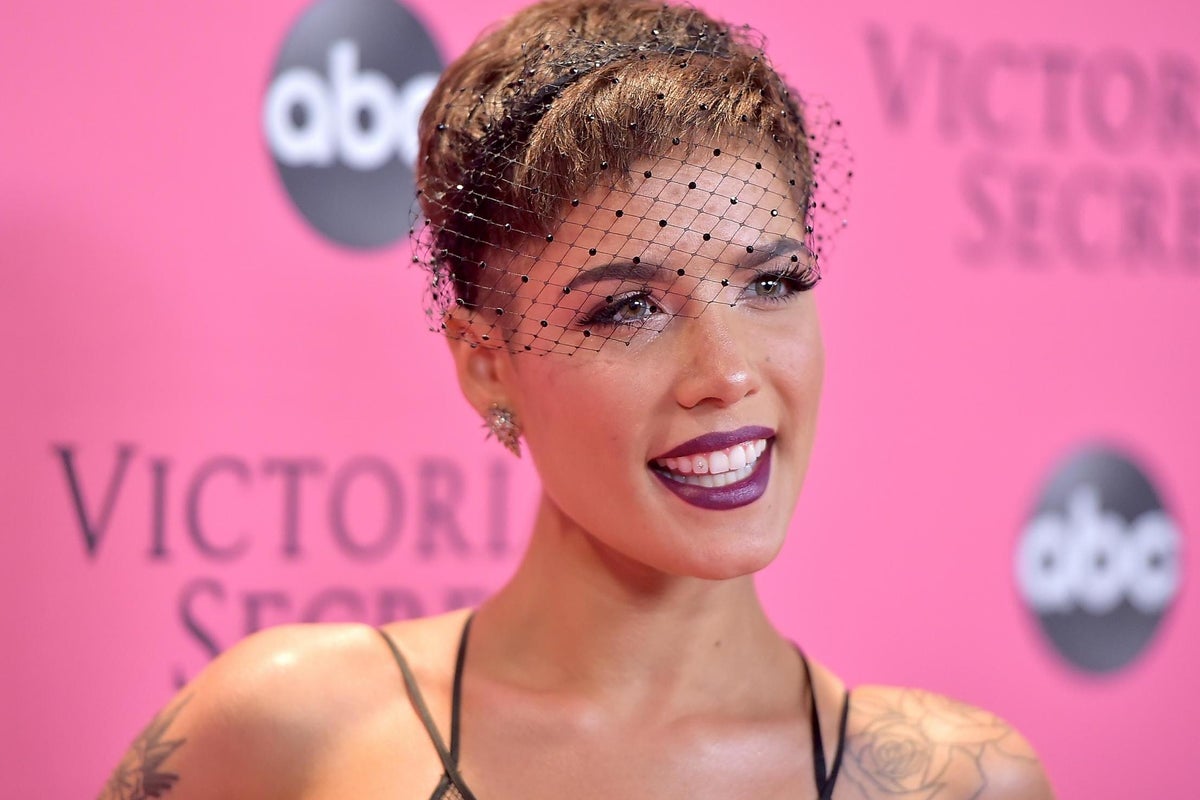 Halsey applauded for showing armpit hair on Rolling Stone cover | The ...