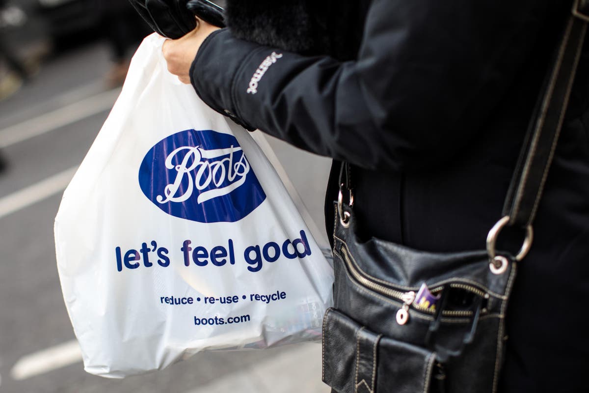 Boots will scrap plastic bags in all shops by early 2020 | The Independent
