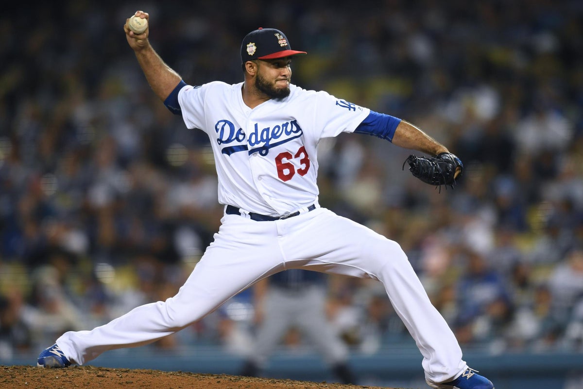 California earthquake: Los Angeles Dodgers baseball team plays on while ...