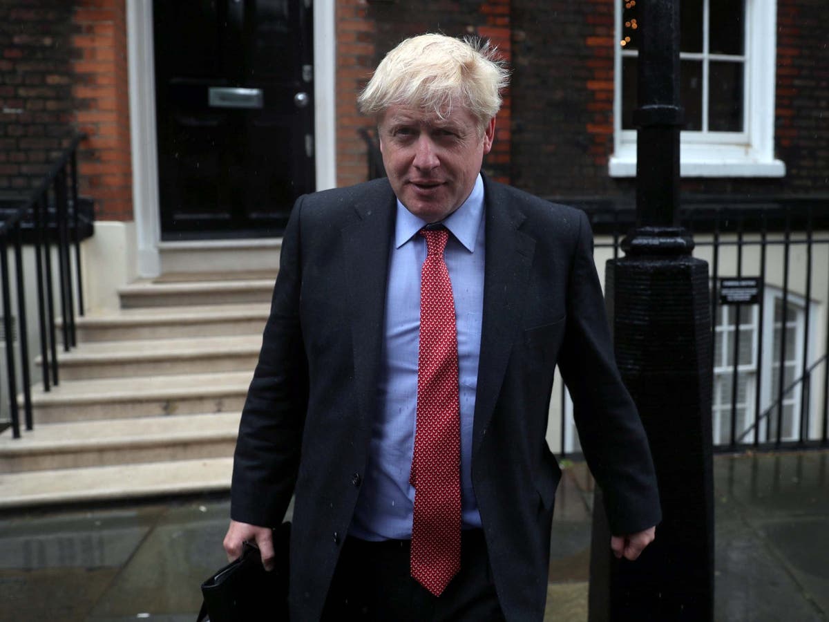 Former colleagues of Boris Johnson as a journalist warn he is ‘not fit ...