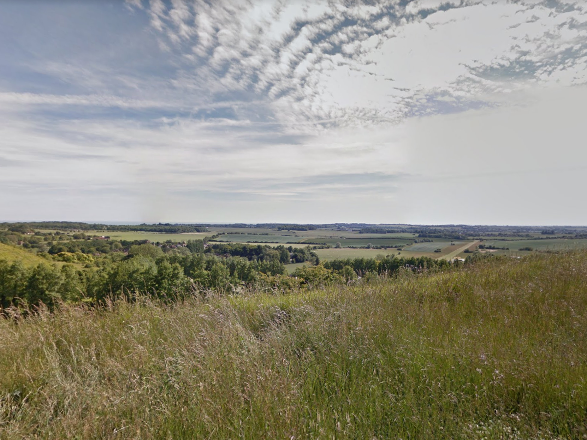 Man killed as Tiger Moth light aircraft crashes in Kent | The ...