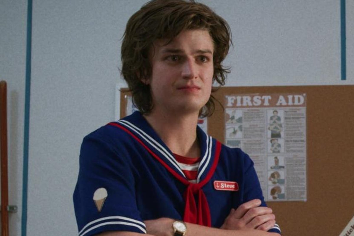 Stranger Things 3: Robin and Steve almost had a different ending, says ...