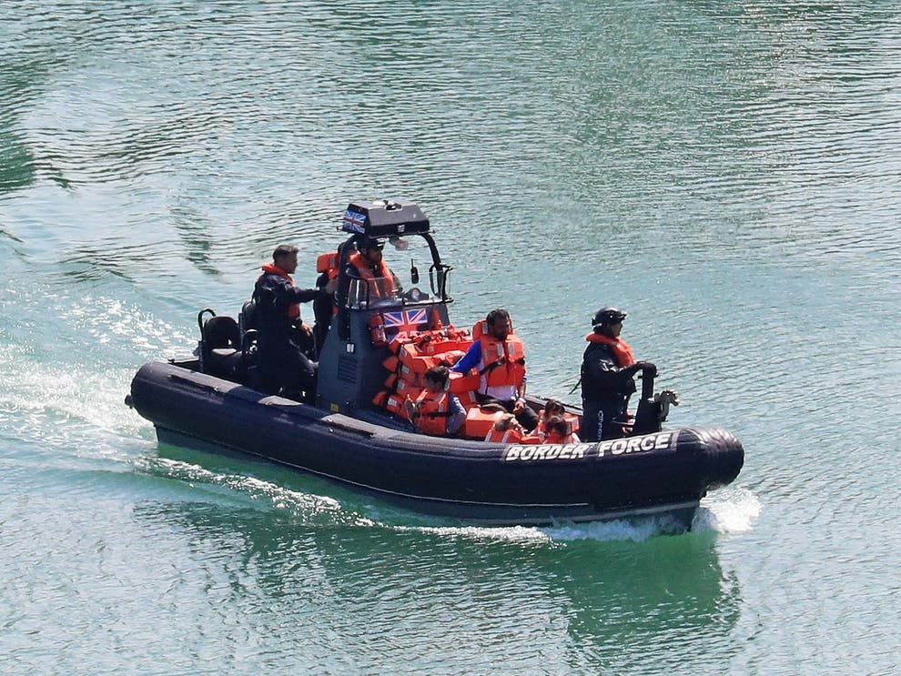 Border Force and coastguard conduct search and rescue mission off Kent ...