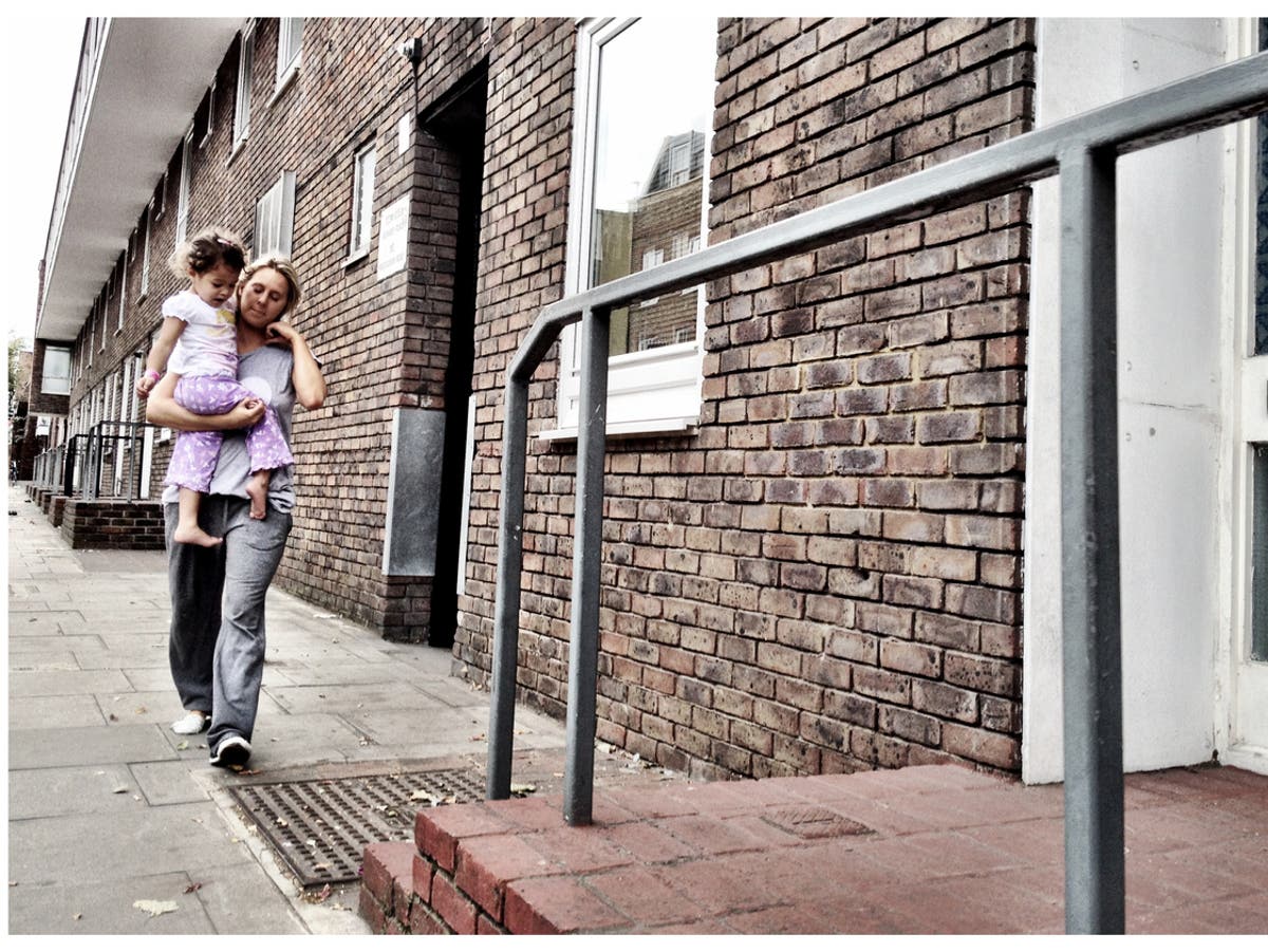 Number of homeless families in England up 11% in a year, figures show ...