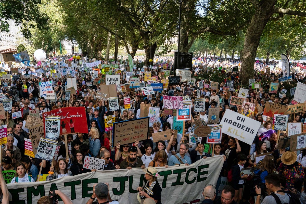 Climate change strike live: Latest updates from largest environmental ...