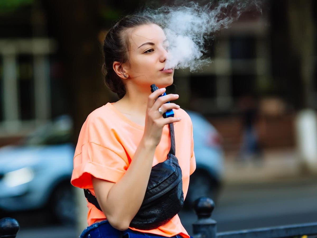 Vape adverts are making e-cigarettes 'more appealing' to teenagers ...