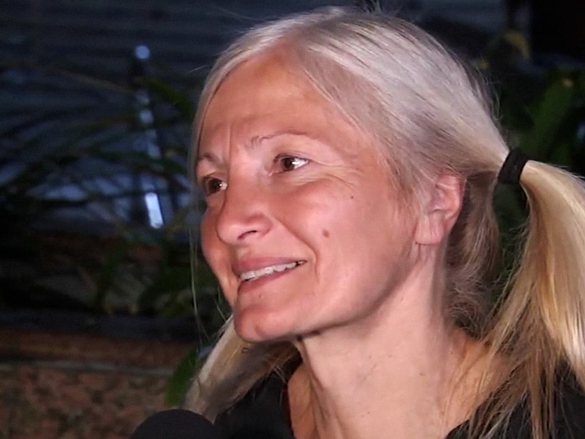 Emily Zamourka: Homeless singer dubbed 'subway soprano' offered record ...