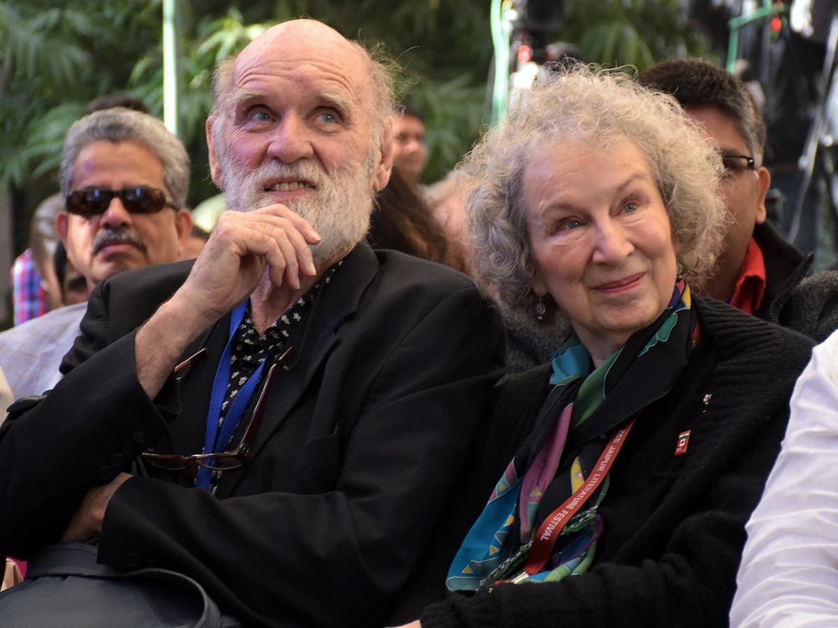 Graeme Gibson: Canadian novelist and conservationist who spoke up for ...