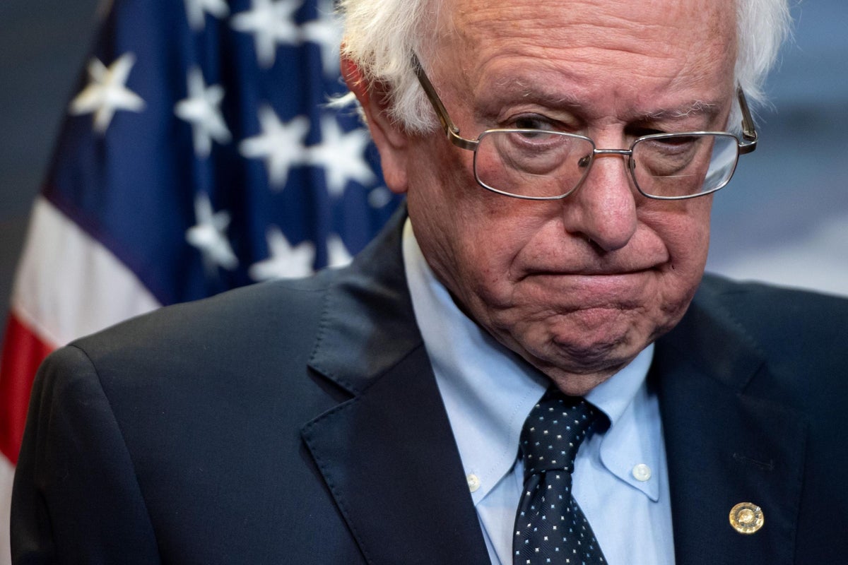 Bernie Sanders suffered a heart attack, doctors reveal | The ...
