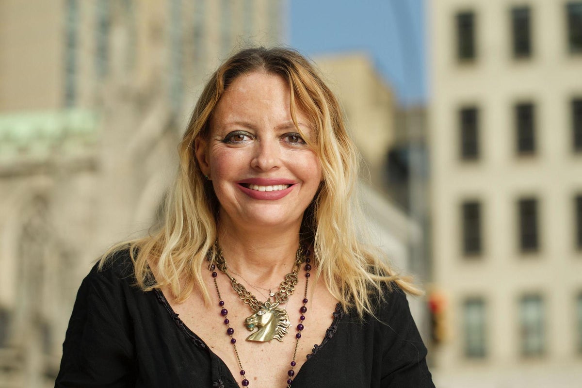 Elizabeth Wurtzel: Prozac Nation author dies aged 52 | The Independent ...