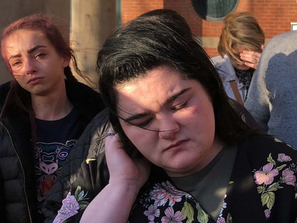 Jessica Breeze: Woman who stabbed 'controlling' father cleared of ...