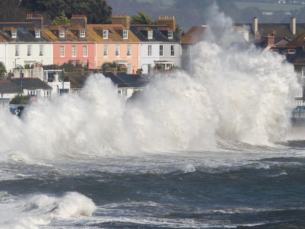 UK weather: Storm Ciara to bring 80mph winds as Met Office issues ...