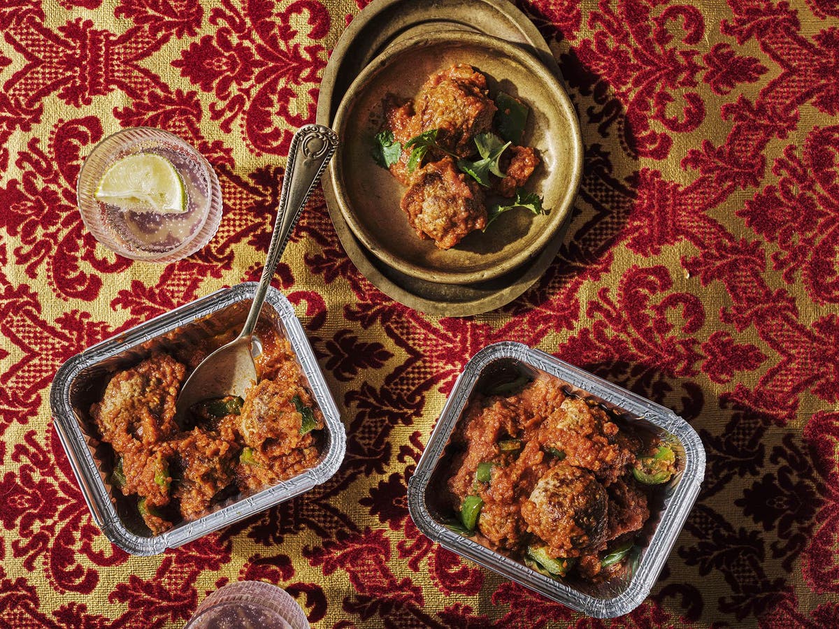 ‘Fakeaway’ cookbook recipes: Jalfrezi meatballs to flatbread pizza ...