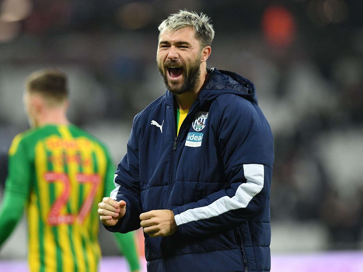 Charlie Austin asked to explain offensive tweets aimed at Southampton ...