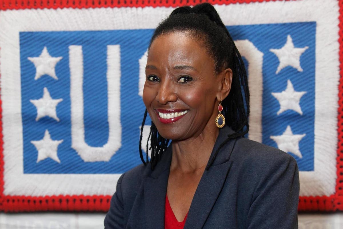 Model and lifestyle guru B Smith dies aged 70 | The Independent | The ...