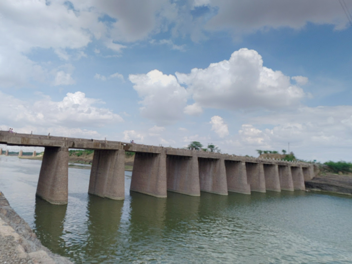 Wedding party bus plunges into river, killing 24 | The Independent ...