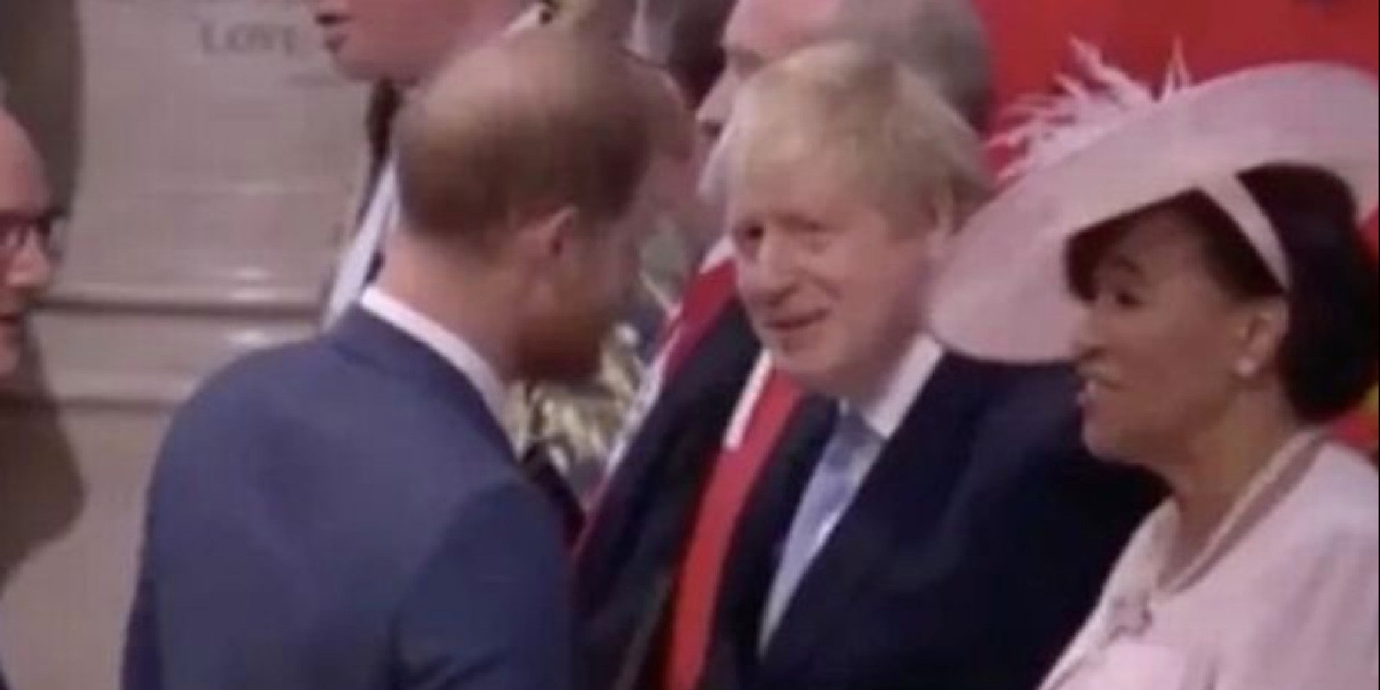 Prince Harry appears to ignore Boris Johnson in viral video | indy100 ...