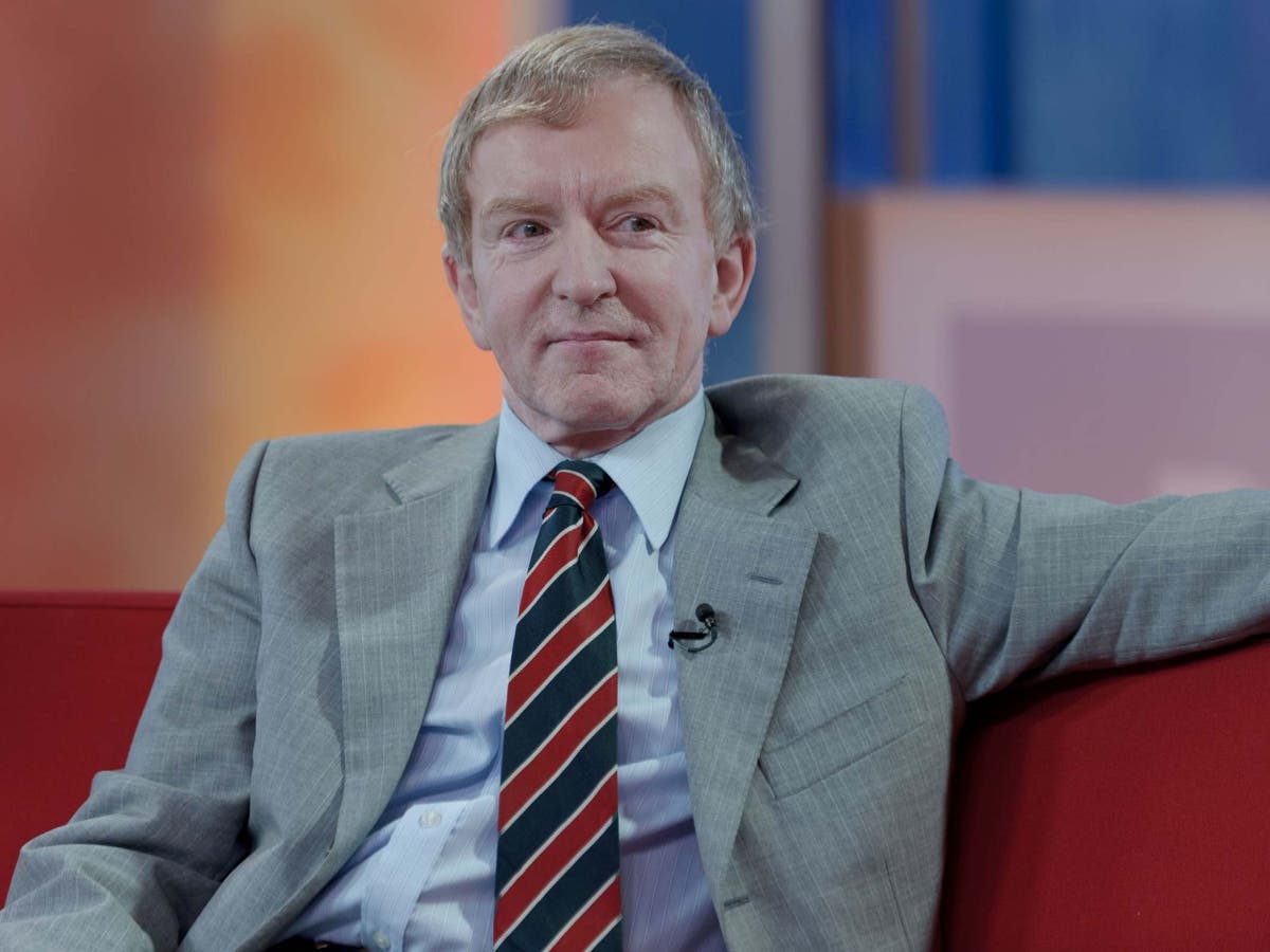 Simon Warr: Broadcaster and teacher who found fame on reality TV | The ...