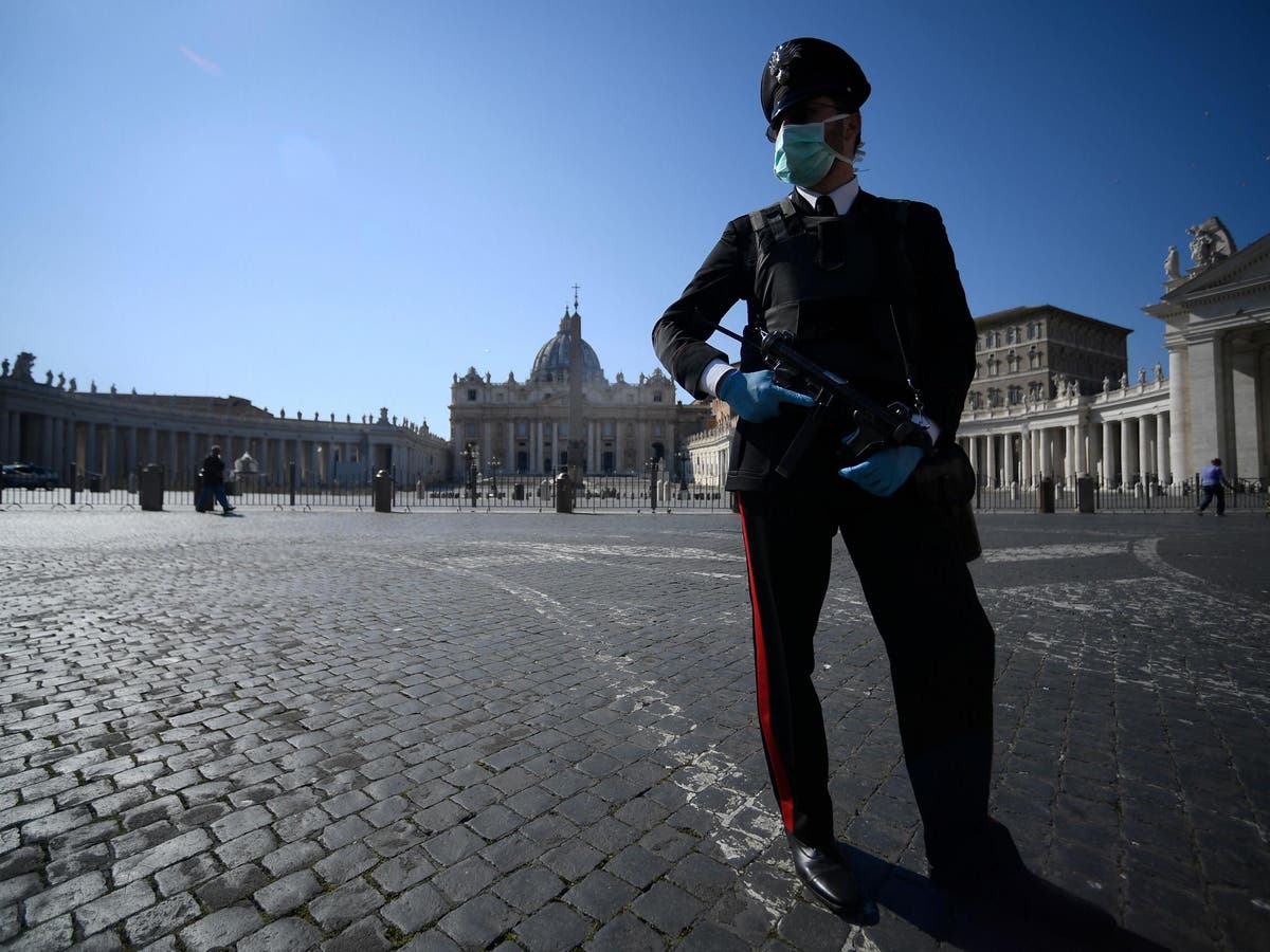 Coronavirus: Italy charges 50,000 people with breaching lockdown ...