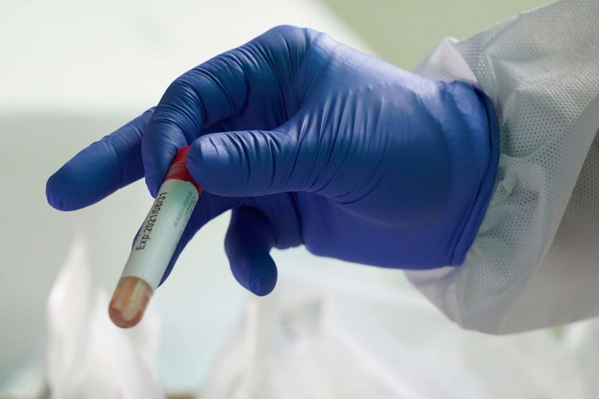 Coronavirus: 104-year-old Second World War veteran survives Covid-19 ...