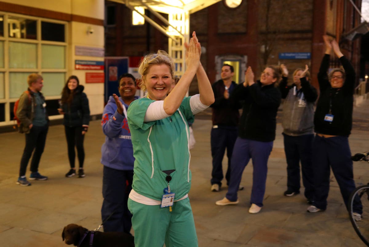 Clap for our carers: Nation applauds NHS workers for third week running ...