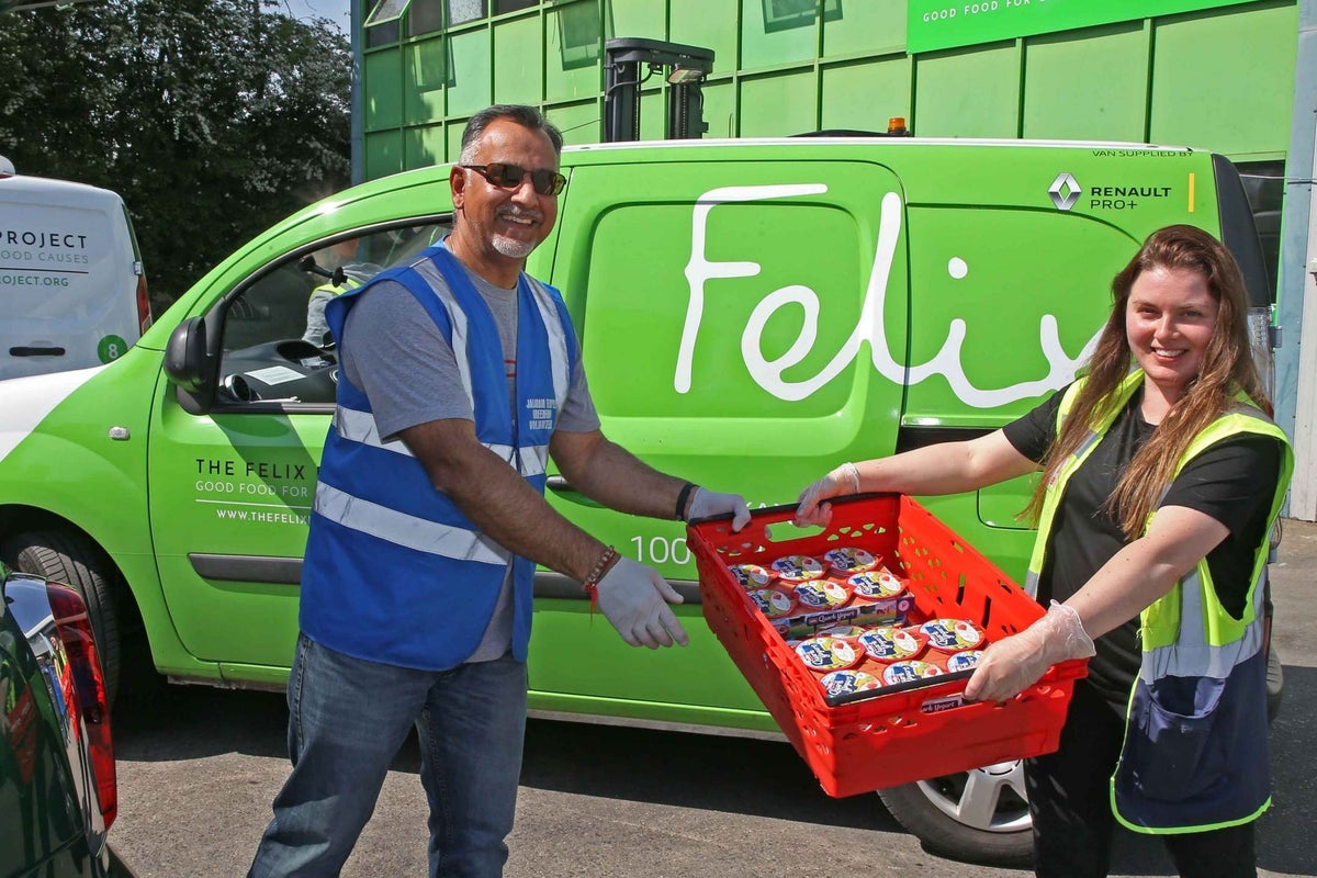 Help the Hungry: Faith groups come together to help huge emergency food ...