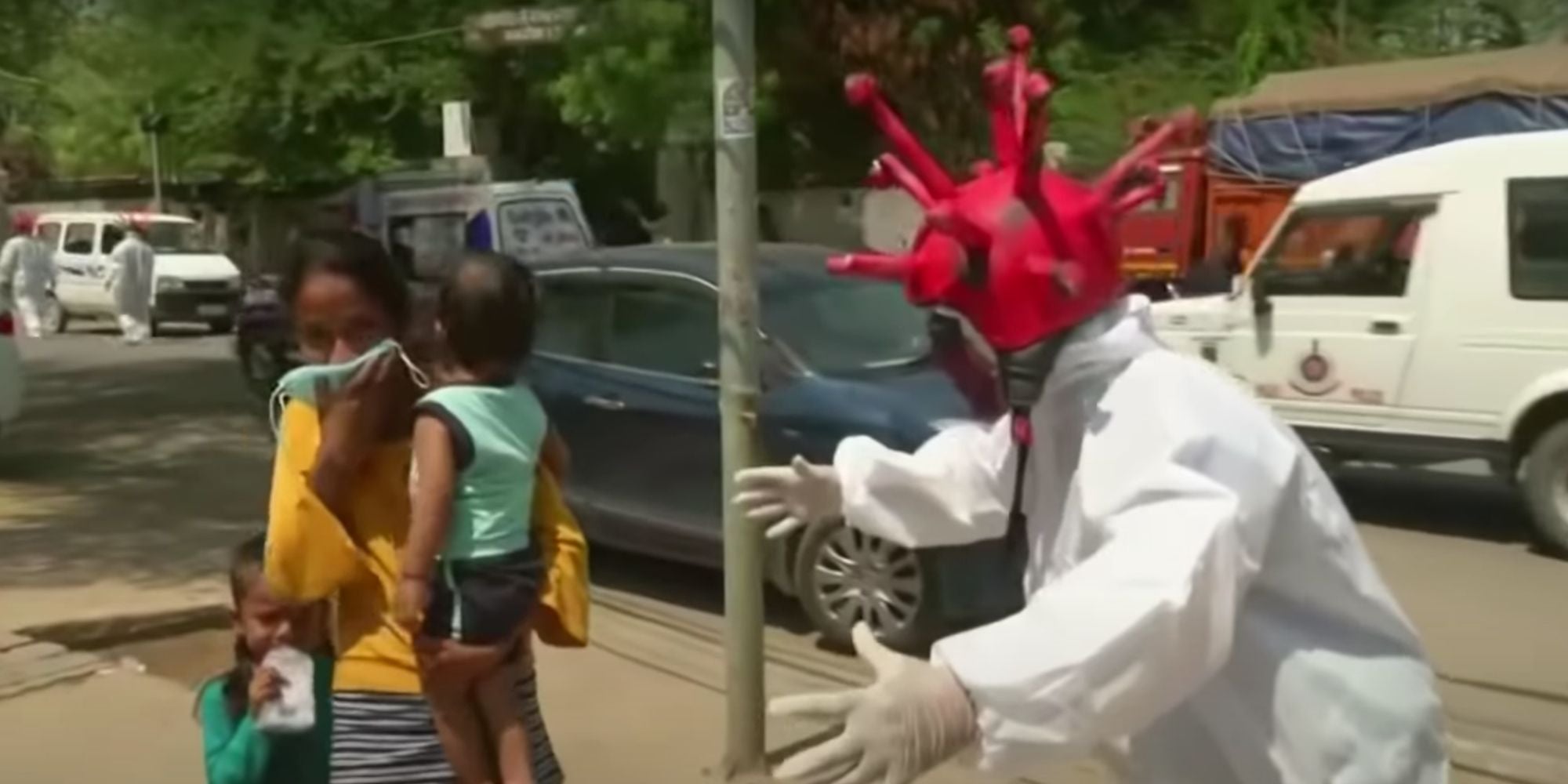 Coronavirus: New Delhi police wear ‘zombie’ costumes to scare people ...