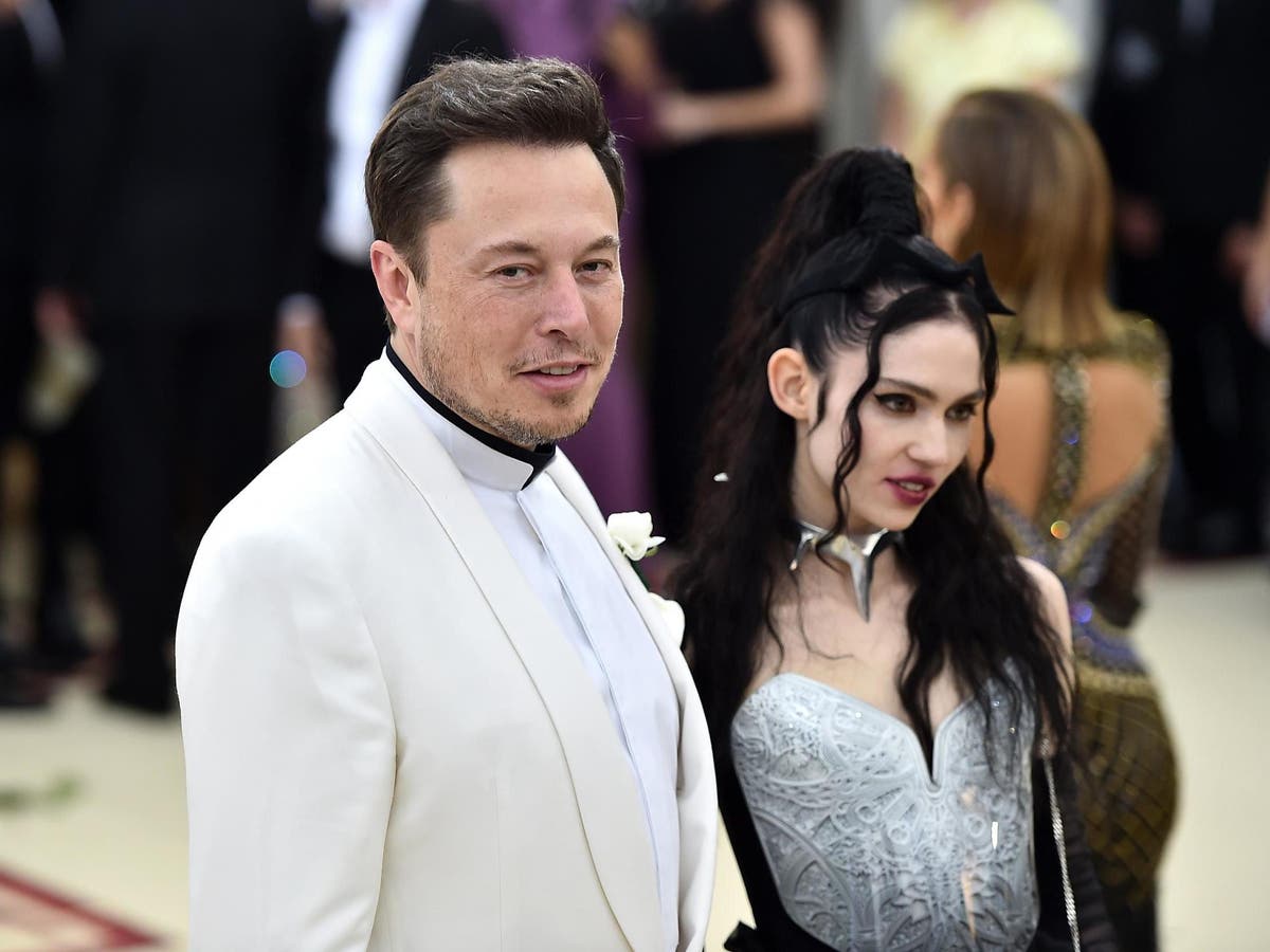 Grimes’ mother Sandy Garossino appears to condemn Elon Musk for ...