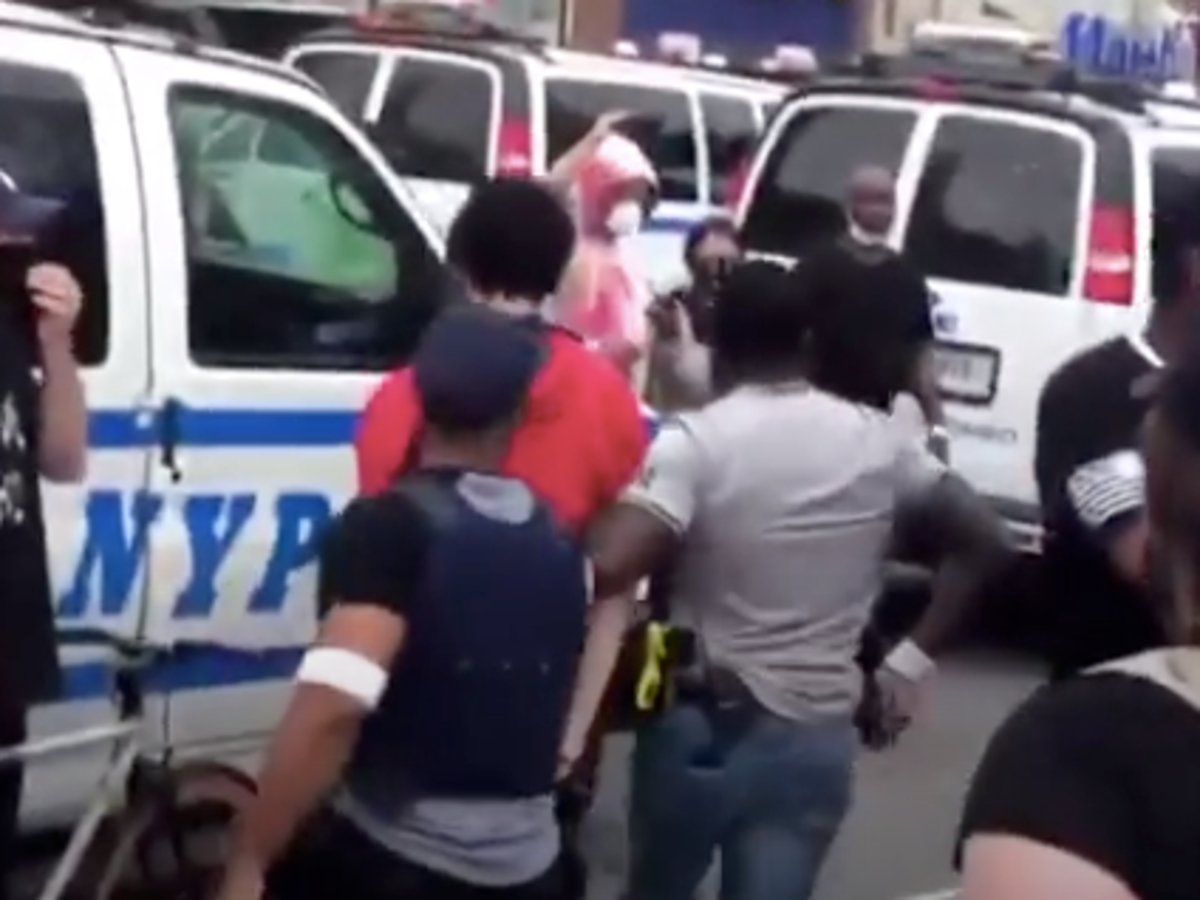 George Floyd death: What do protesters' arm bands mean? | The ...