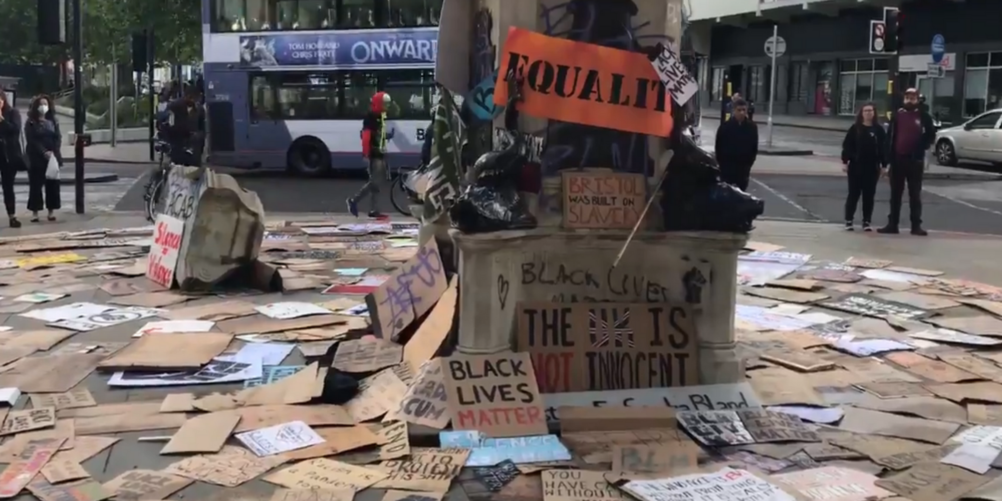 Edward Colston: Protesters pulled down a statue of a slave trader and ...