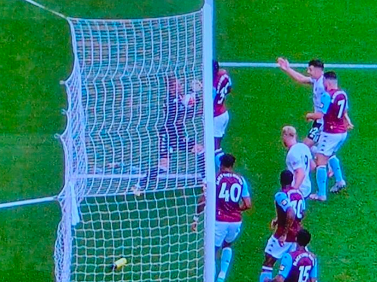 Hawk-Eye blames freak 'occlusion' for goal-line technology error during ...