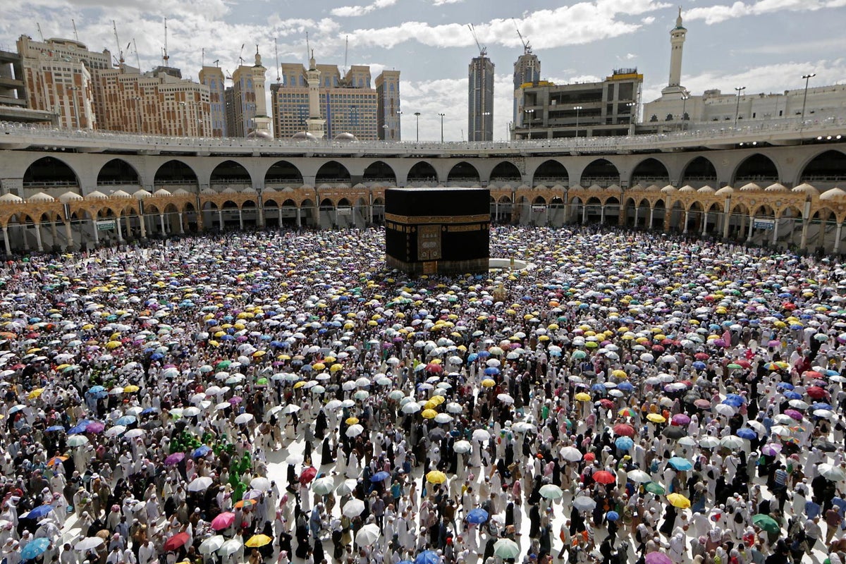 45 Indian pilgrims die in bus-tanker crash near Medina, police say ...