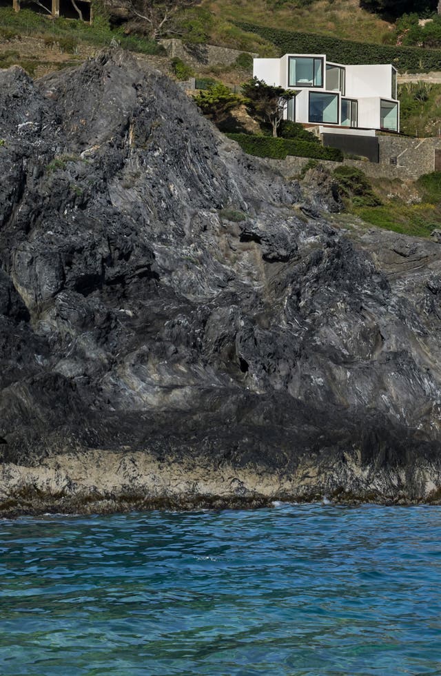 Edgy architecture: Building in the most impossible places | The ...