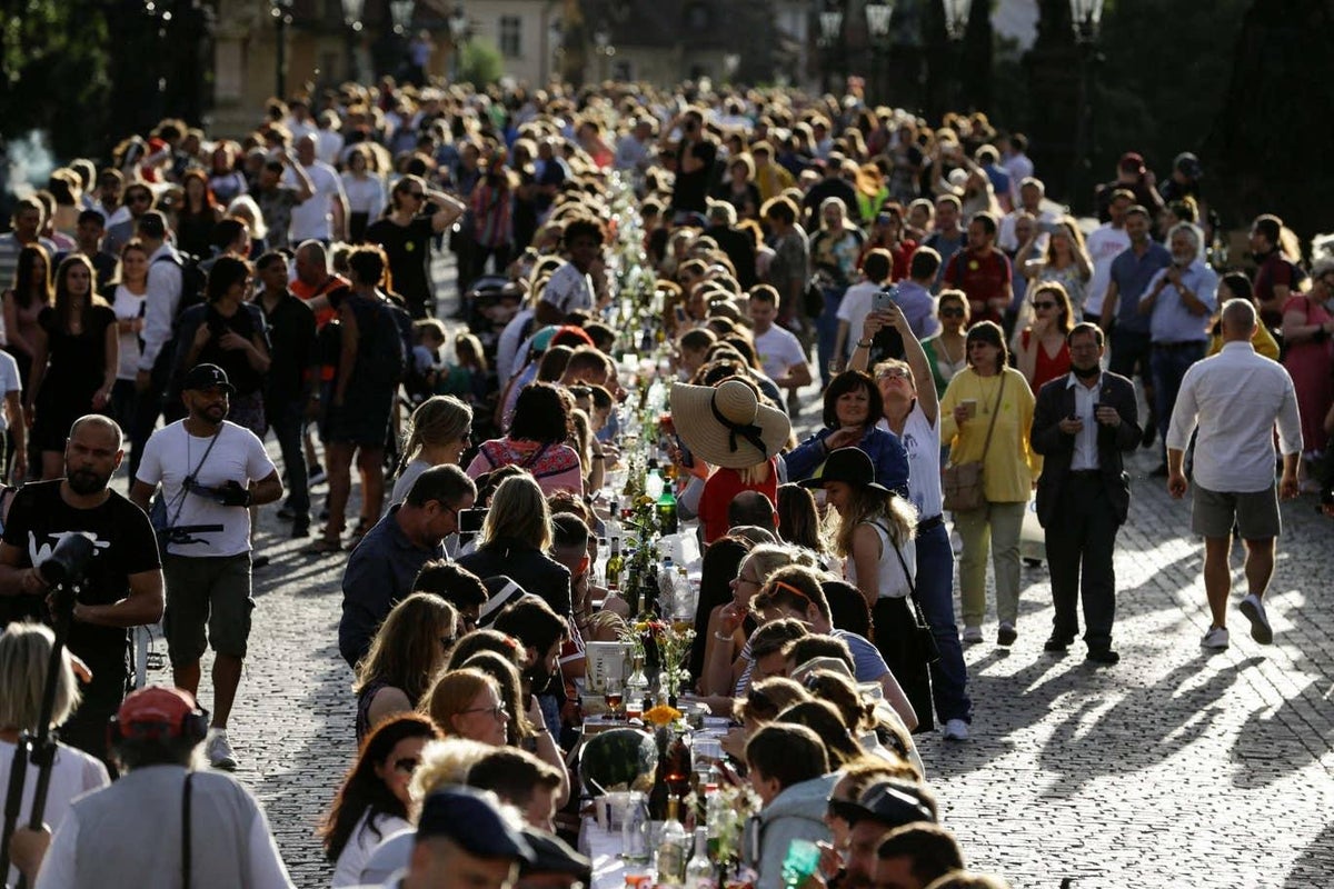 Prague throws huge ‘farewell pandemic’ party with thousands of guests ...