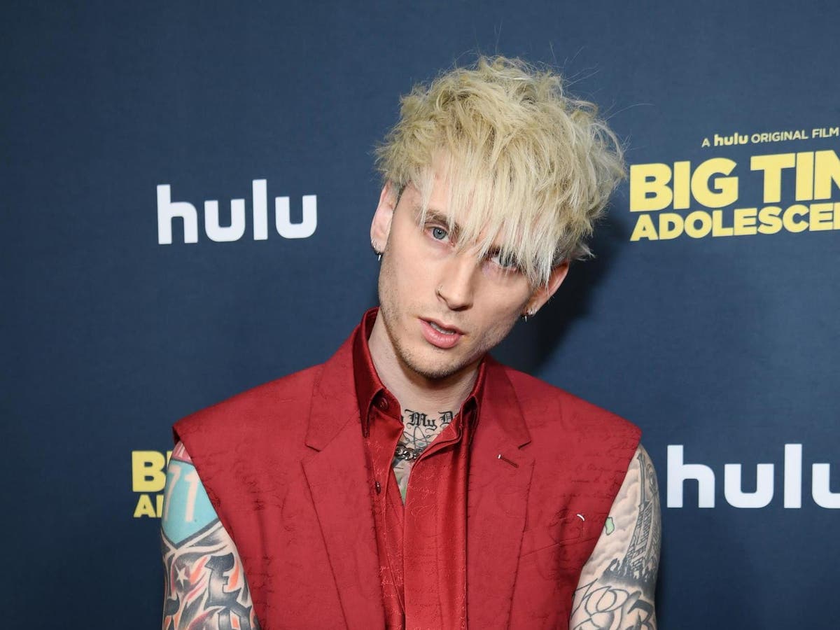 Machine Gun Kelly writes emotional Instagram post after father’s death ...