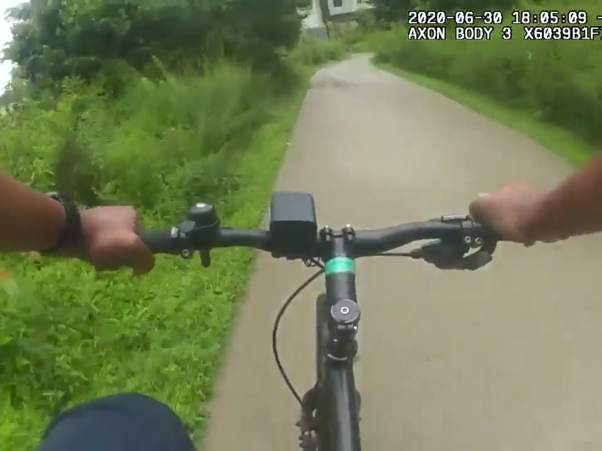 ‘Let me borrow your bike’: Atlanta police officer takes passing man’s ...