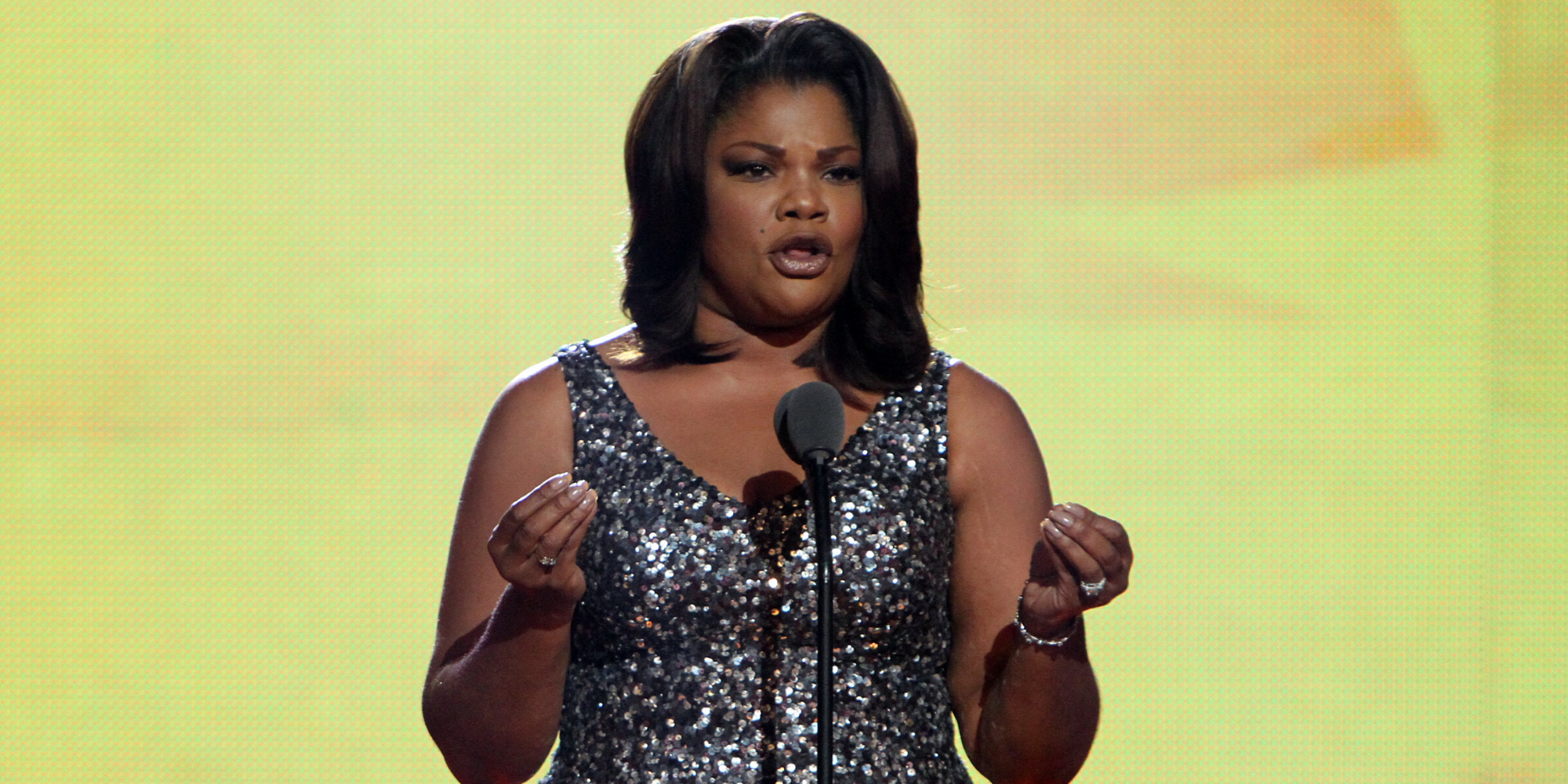 Why Mo'Nique is suing Netflix for discrimination after being offered ...