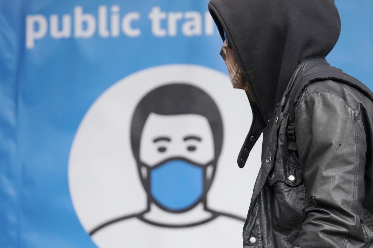 Coronavirus: Isolation period for people with symptoms ‘to increase to ...