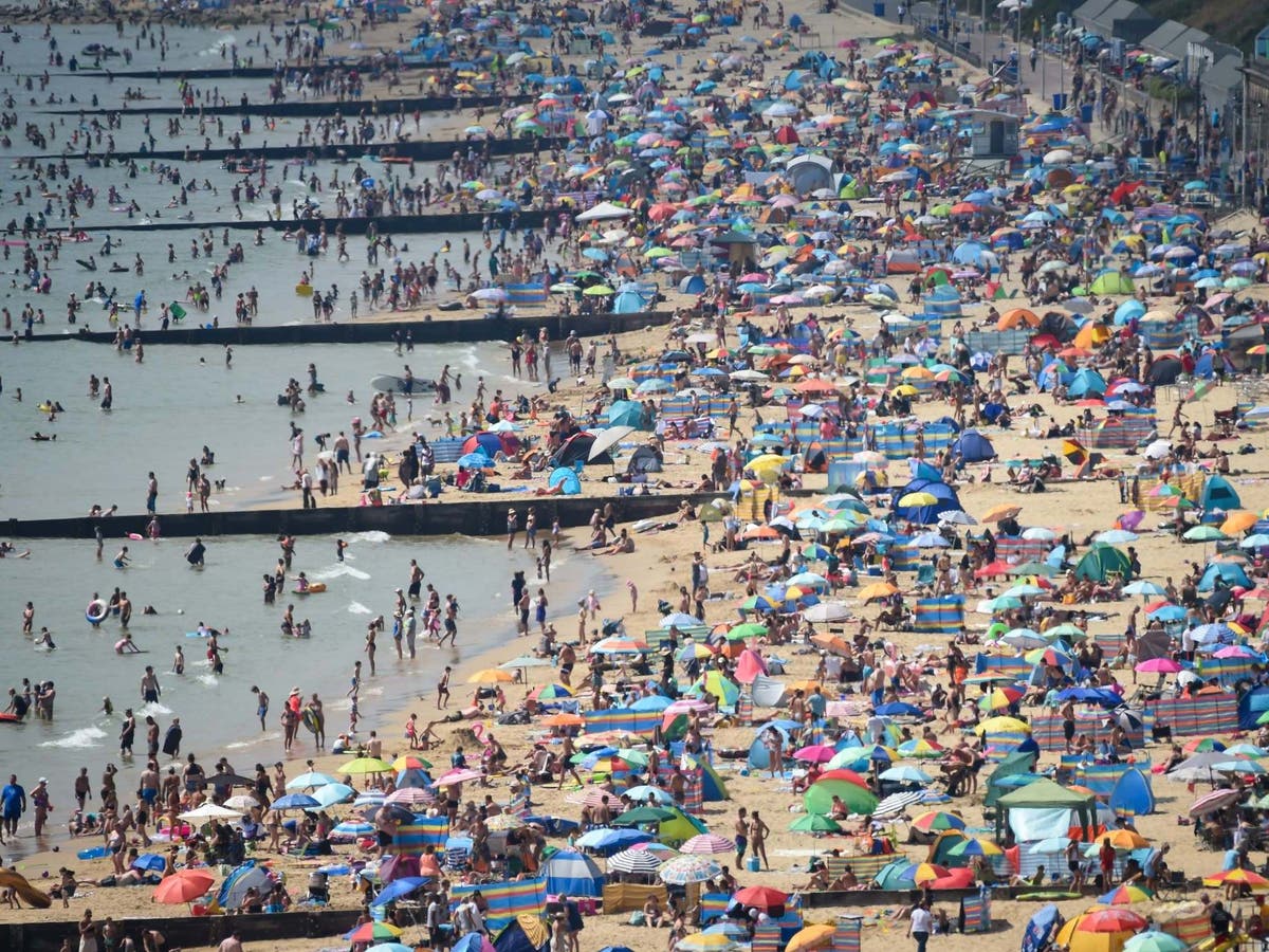 UK weather: Heatwave continues across southeast England, with milder ...